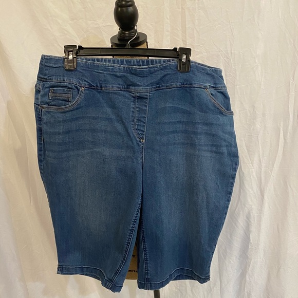 Westbound | Shorts | Pull Up Westbound Bermuda Shorts | Poshmark